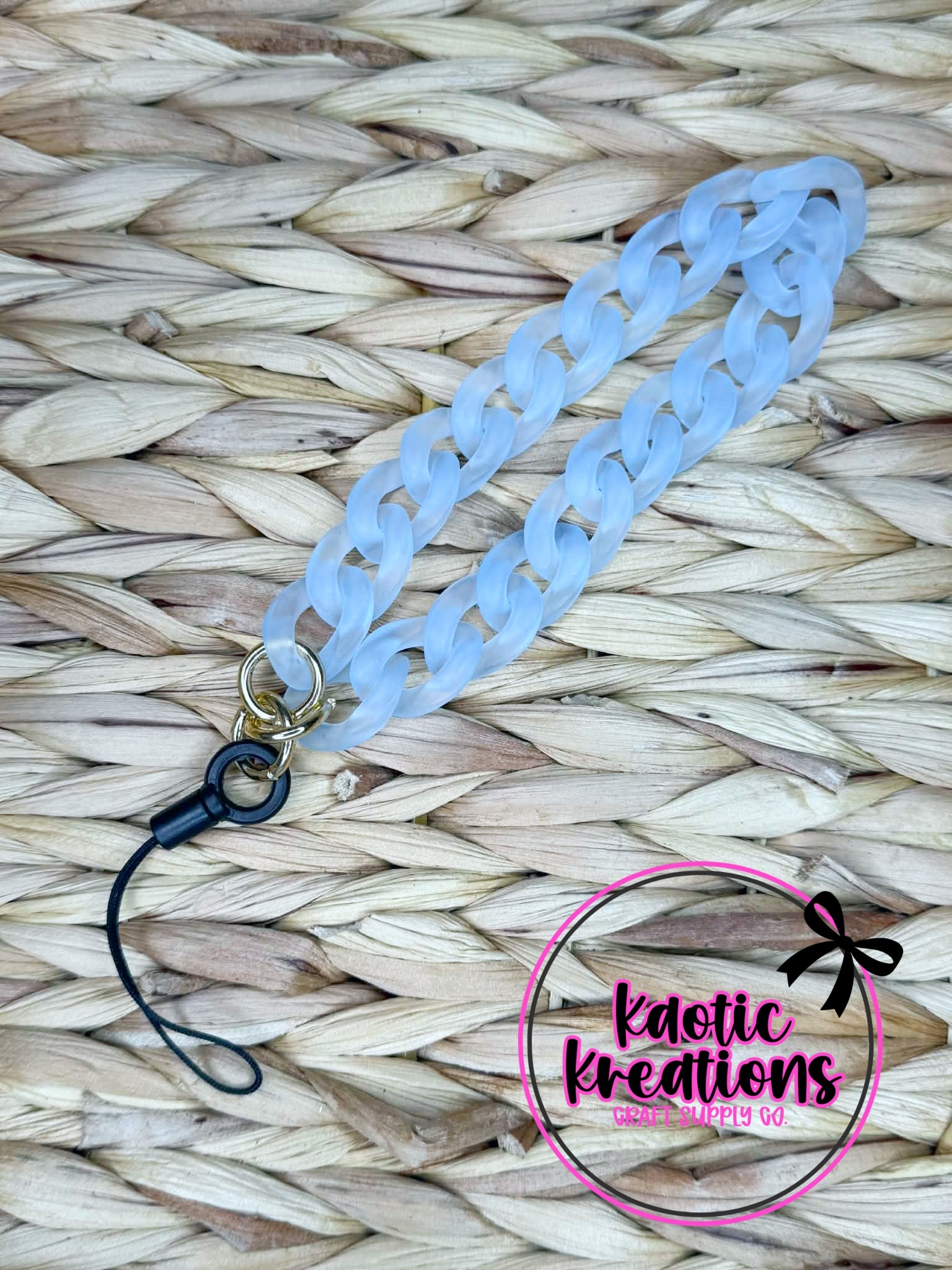 ACRYLIC CHAIN PHONE STRAP WRISTLET - ICY BLUE (1ct) – Kaotic Kreations