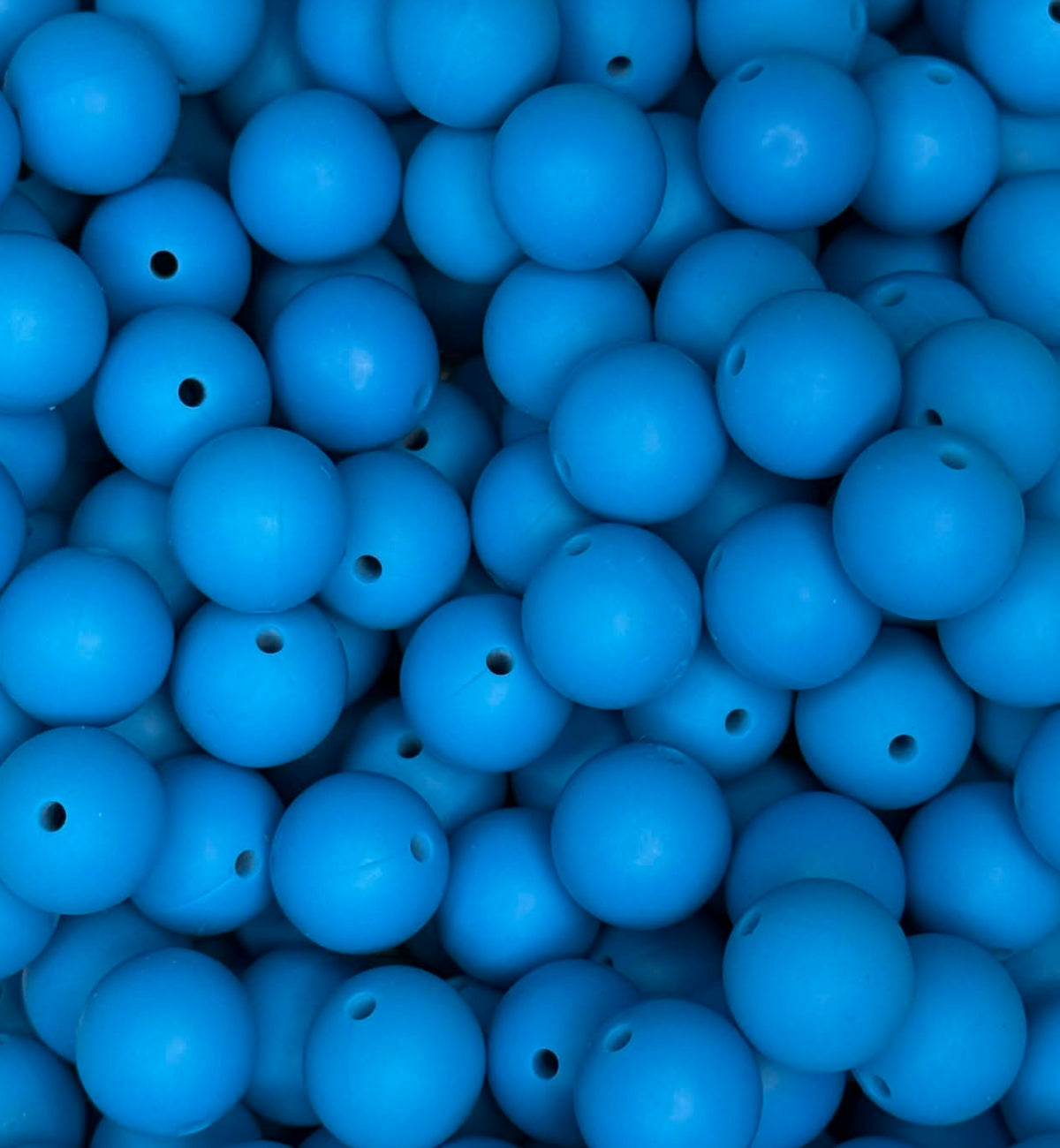 #26 AZURE 15MM SOLID (10ct) – Kaotic Kreations